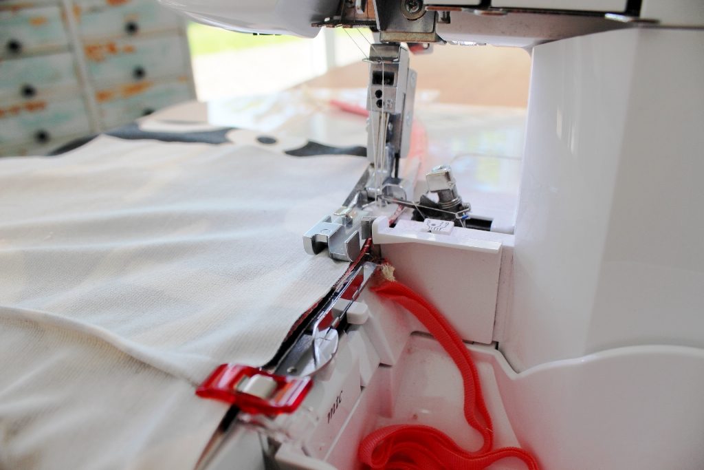 Kjole med stående krage - Syskolen